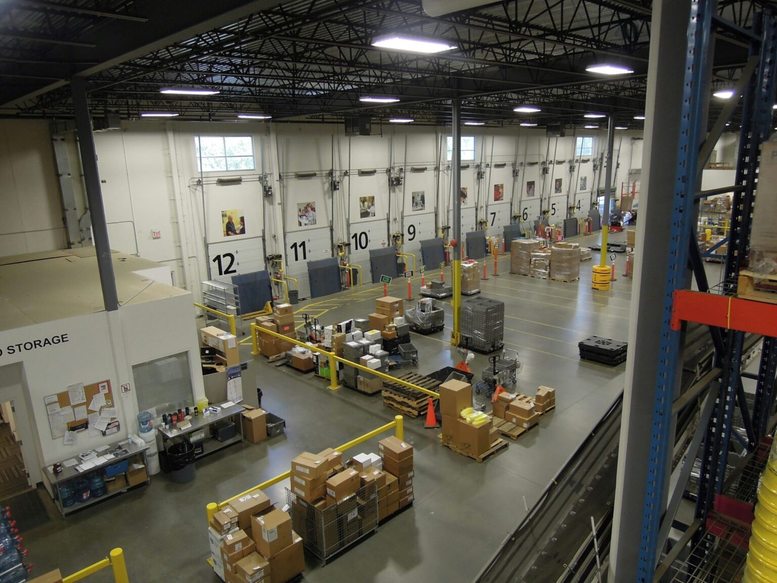 AMRとは？自律走行搬送ロボットの仕組みと導入メリットを徹底解説 - Open Insight